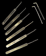 Lockpicking - by Deviant Ollam